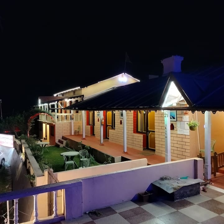 A Place With 180° Valley View, With Open Space. - Mukteshwar