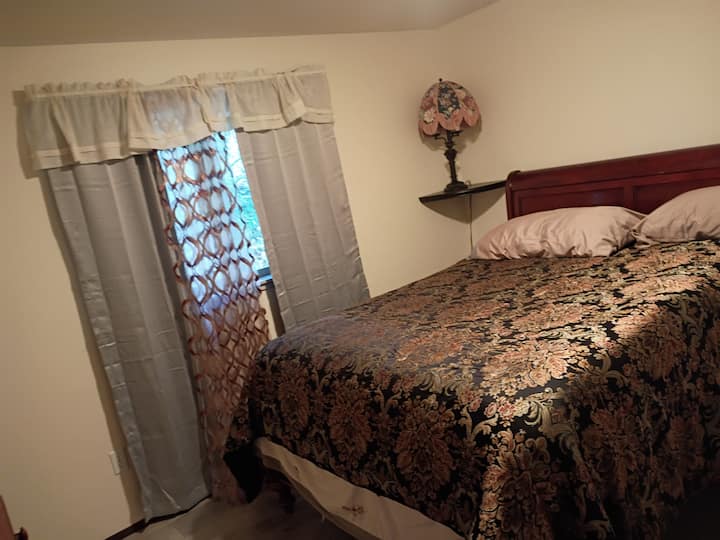 Newly Remodeled 3 Bedroom On Wooded Acres - Monroe, WA