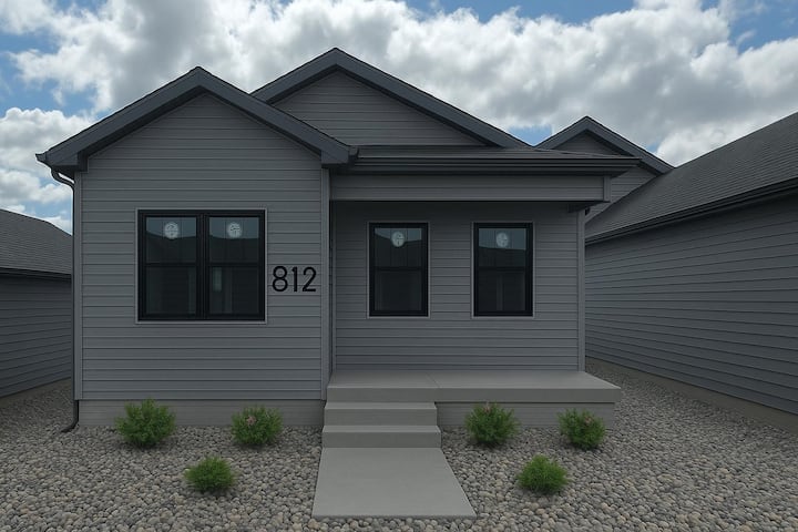 Modern Tiny Home | Walk To Downtown Cedar Falls! - Cedar Falls, IA