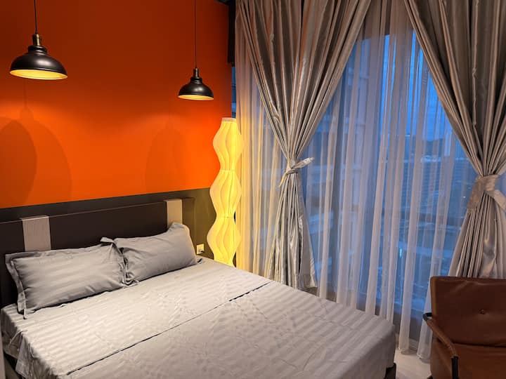 2br Equine 6 Pax | Wifi+ Netflix | Upm |Klia | Mrt - Serdang