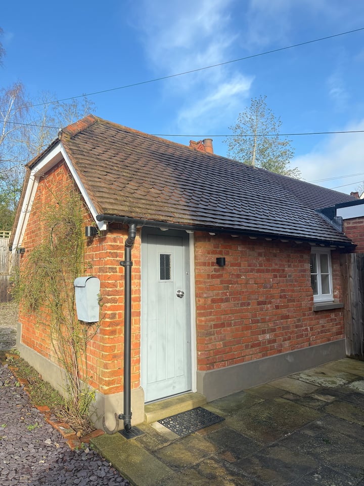 Cosy Modern Cottage In Ascot With Free Parking - Bracknell