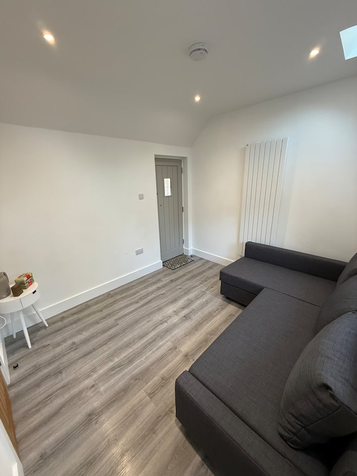 Cosy Modern Cottage In Ascot With Free Parking - Bracknell