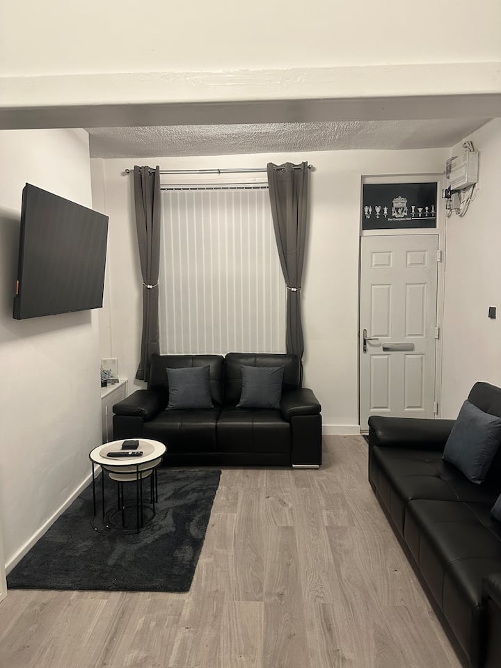 100m To Anfield • Modern Stay + Free Parking - イギリス リバプール