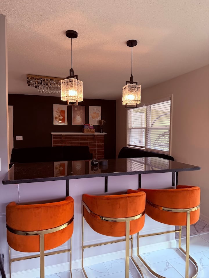 Modern Family Escape Epic Game Garage Movie Rm - Topeka, KS