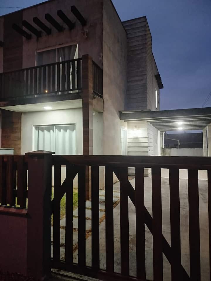 Casa Em Itapoa, 600 Metros Do Mar - Itapoá