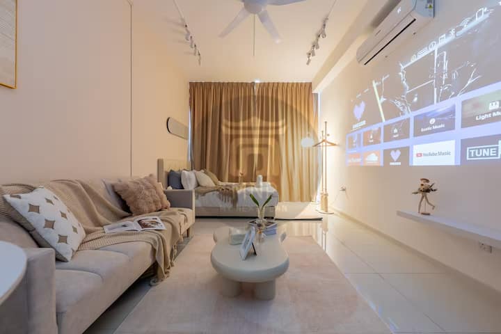 "Calm & Cozy" Klcc Pool View L Near Mall &Train Nw - Kuala Lumpur