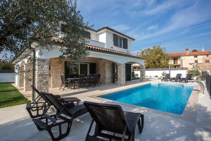 Villa Kata Pula - Pula