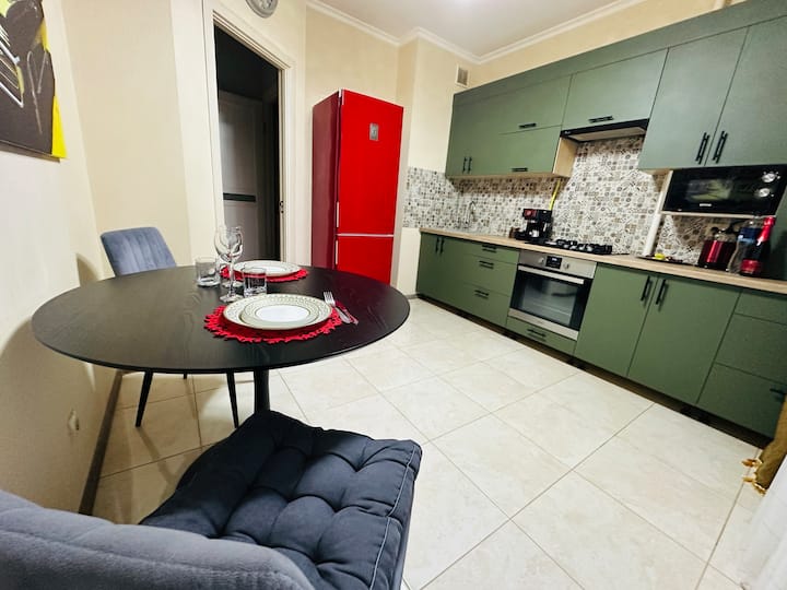 Elegant City Retreat Espresso Bar And Workplace - Moldawien