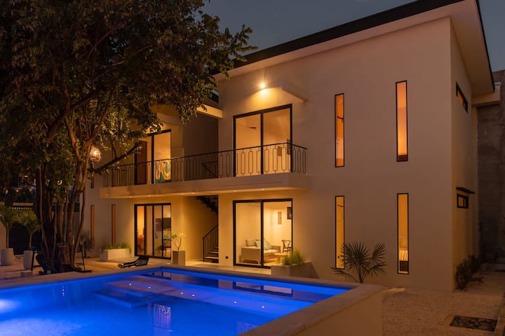 El Lado Tranquilo Y Acogedor De Tamarindo - Tamarindo