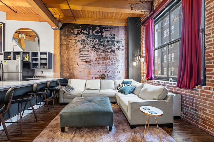 Historic Downtown Loft – Steps To Kc Streetcar! - Kansas City