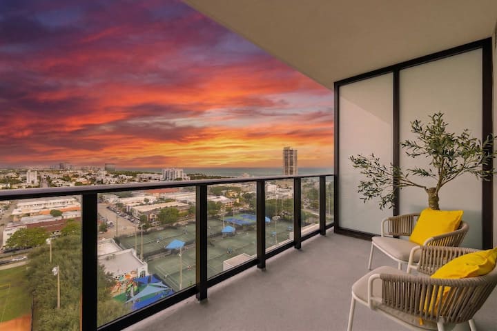 Miami Beach Condo W  Private Beach Access - Miami Beach, FL