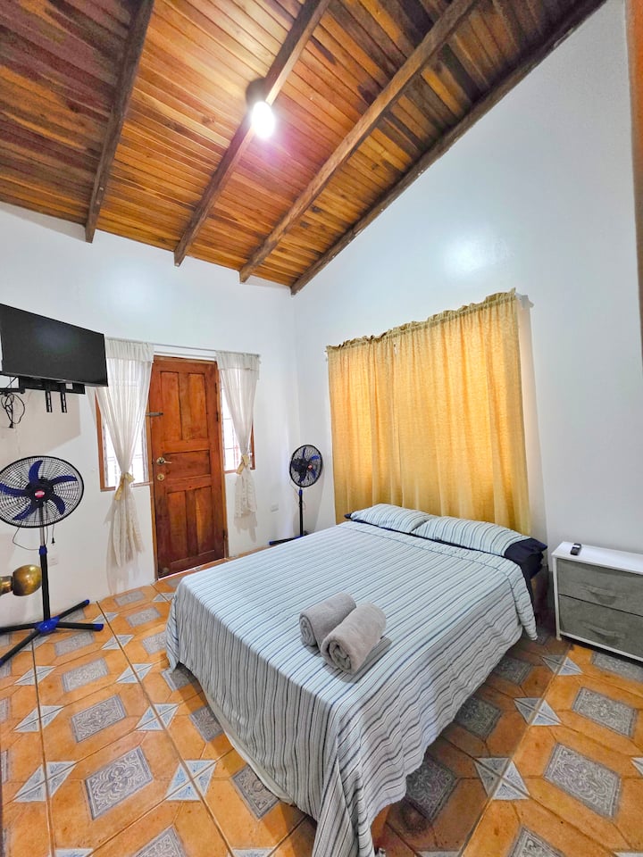 Hospedaje Elania - La Cruz