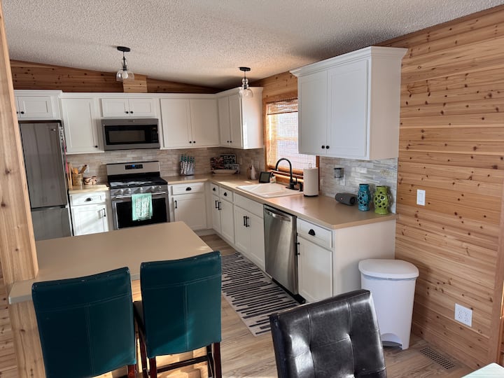 Lake Winter Retreat – Snowmobile, Ice Fish & Relax - Rush Lake, MN