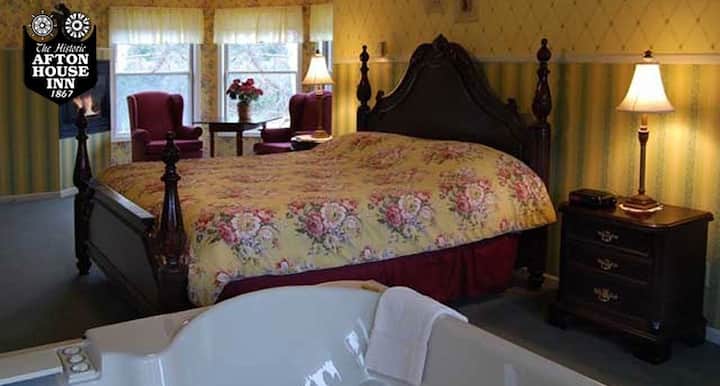 Afton House Inn
Room 7 Suite - Hudson, WI