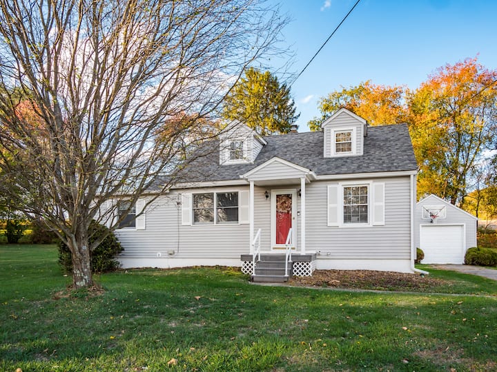 Warm & Comfy 2 Bed House W/ Cooking Essentials - 紐瓦克