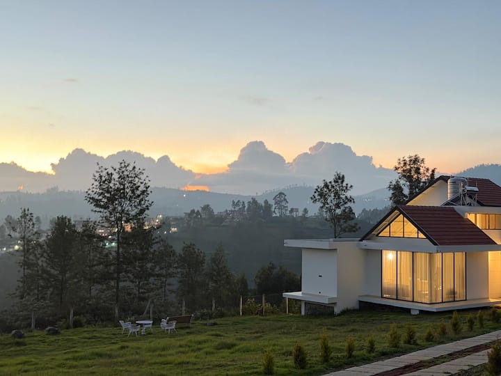 Three Bed Room Luxury Private Jacuzzi Villa Ooty - Coonoor