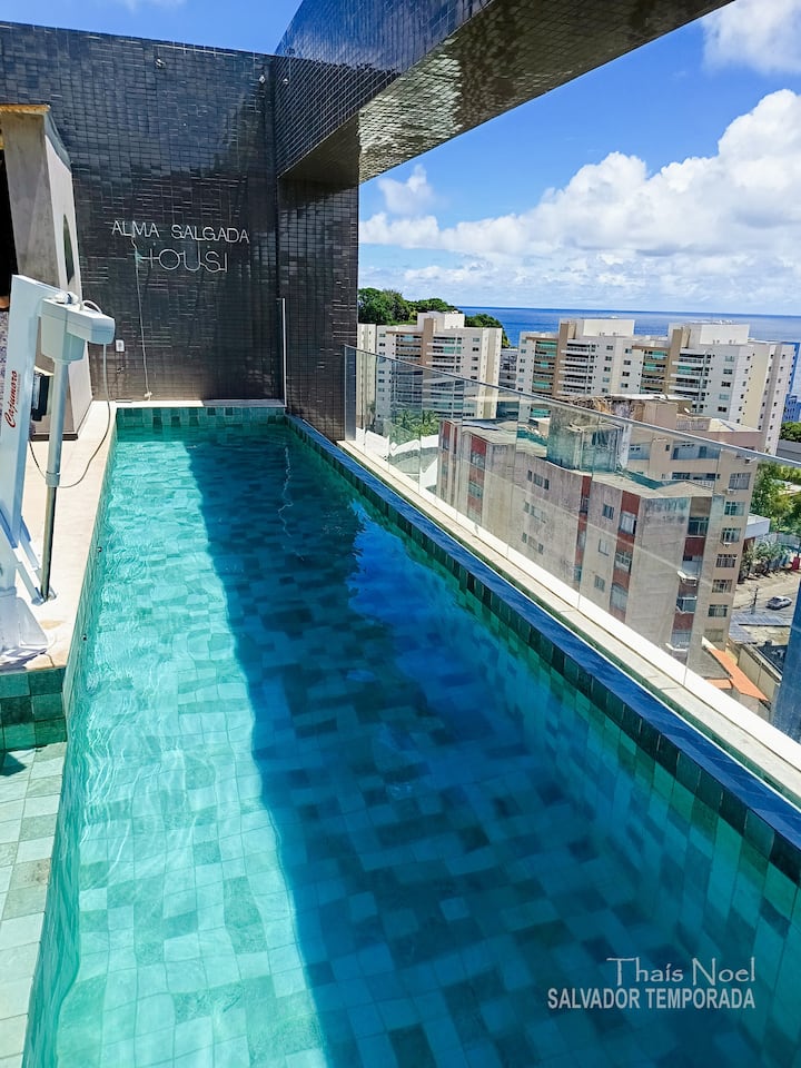 Barra Carnival Near Main Circuit W/ Balcony & Pool - Barra