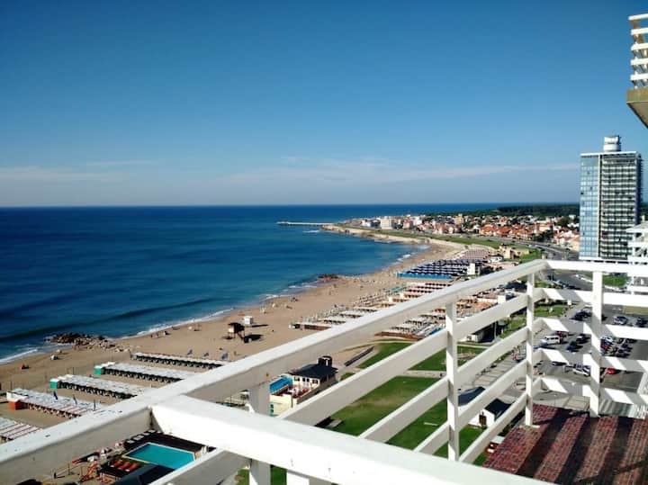 Departamento Frente Al Mar, Vista Total. Divino - Miramar