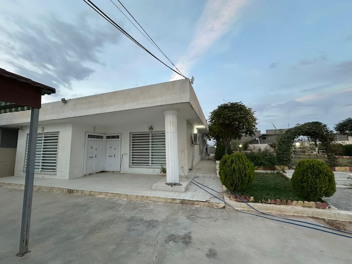 Spacious 500 M² Garden Home With Parking In Erbil - Irak