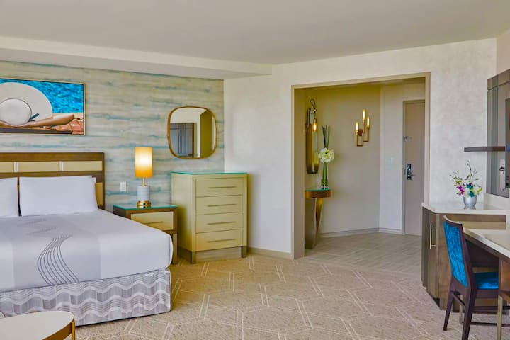 Borgata Hotel Atlantic City King Fiore Suite - Atlantic City, NJ