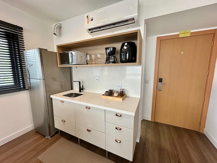 Liv 807 | Studio Completo C/excelente Localização - Porto Alegre