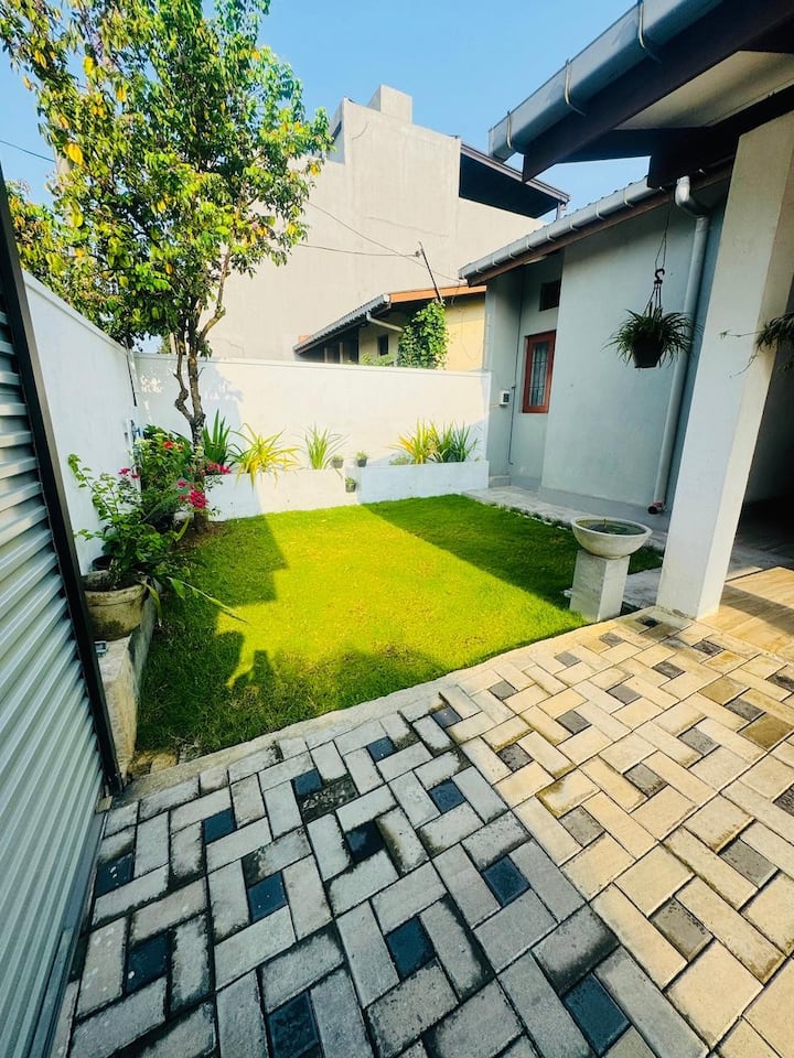 Devin's Home Best For Long Term Stay - Sri Lanka