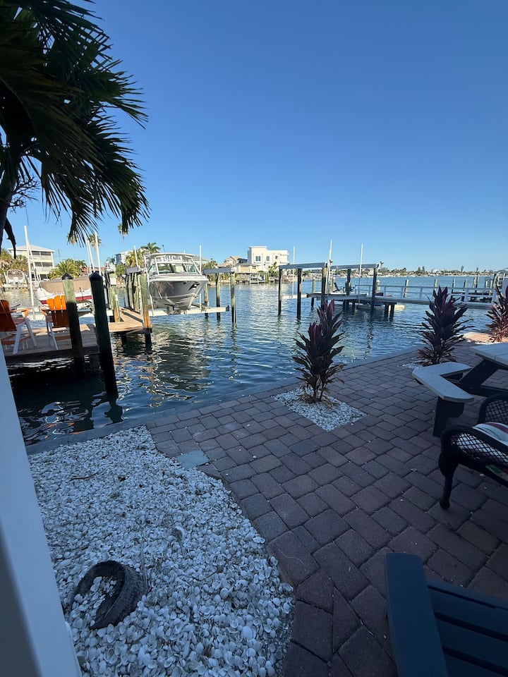 Beach Gardens - Treasure Island, FL