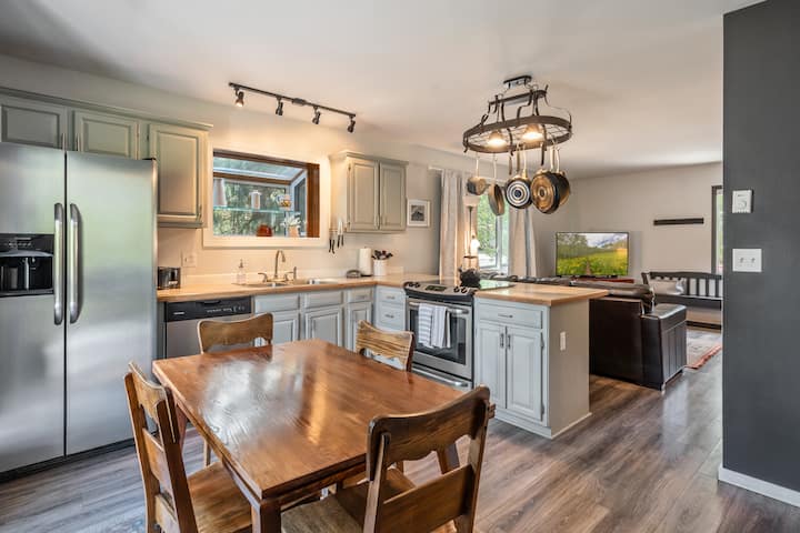 3br Home -Dogs Ok! -1 Blk Off Main St -6 Mi To Ski - Frisco, CO