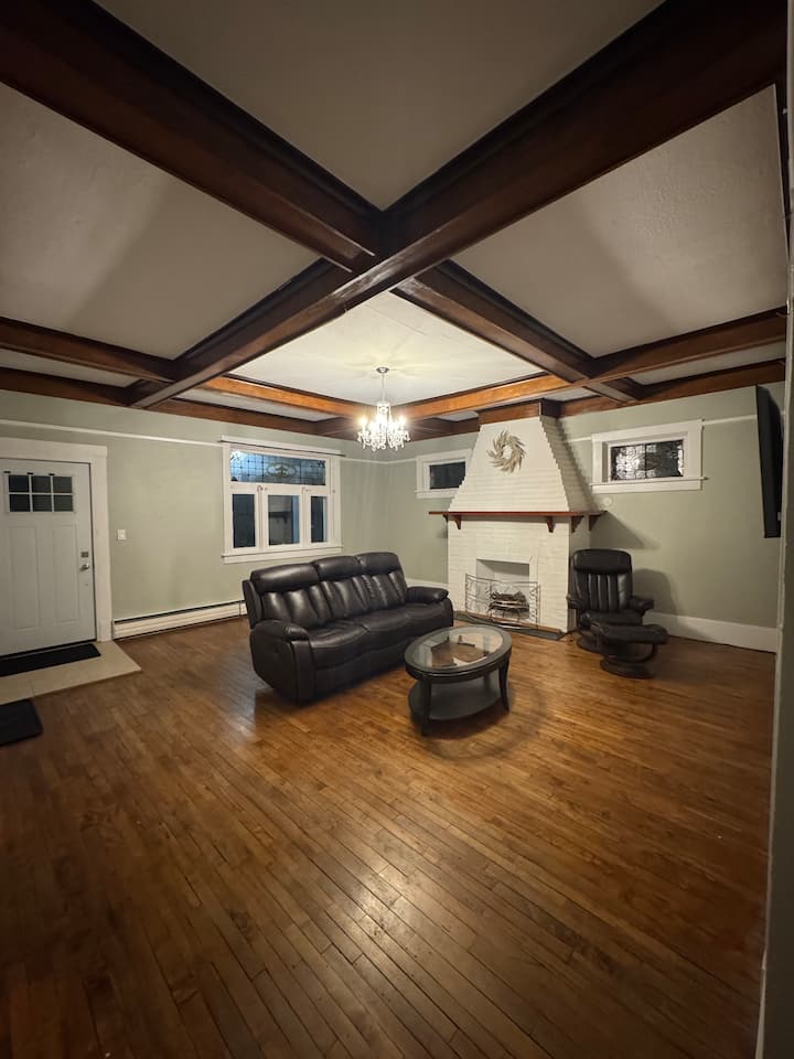 Private One Bedroom Apartment - Temiskaming Shores