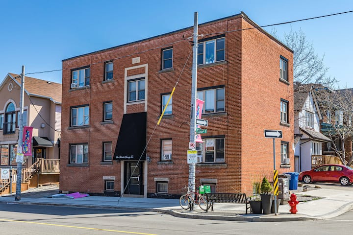 Modern One Bedroom #2 On Locke St South - カナダ ハミルトン