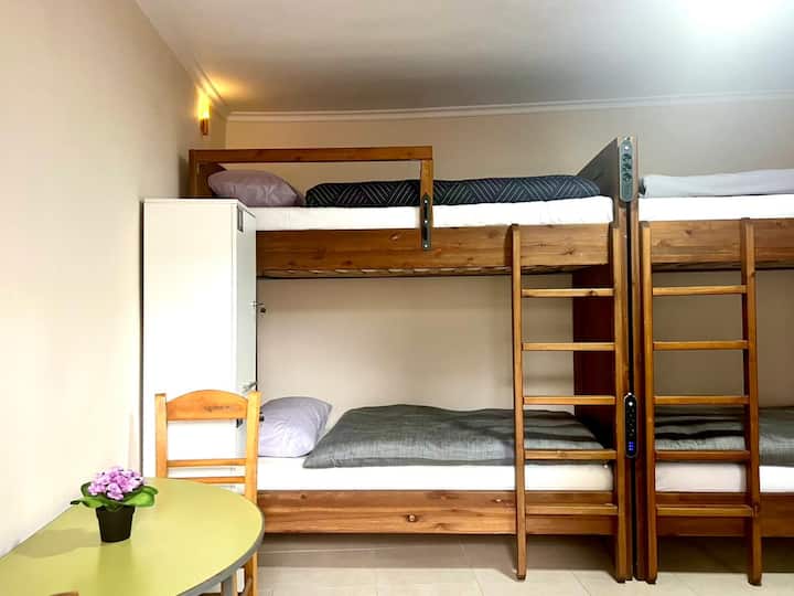 "Delphi Hostel" - Tirana