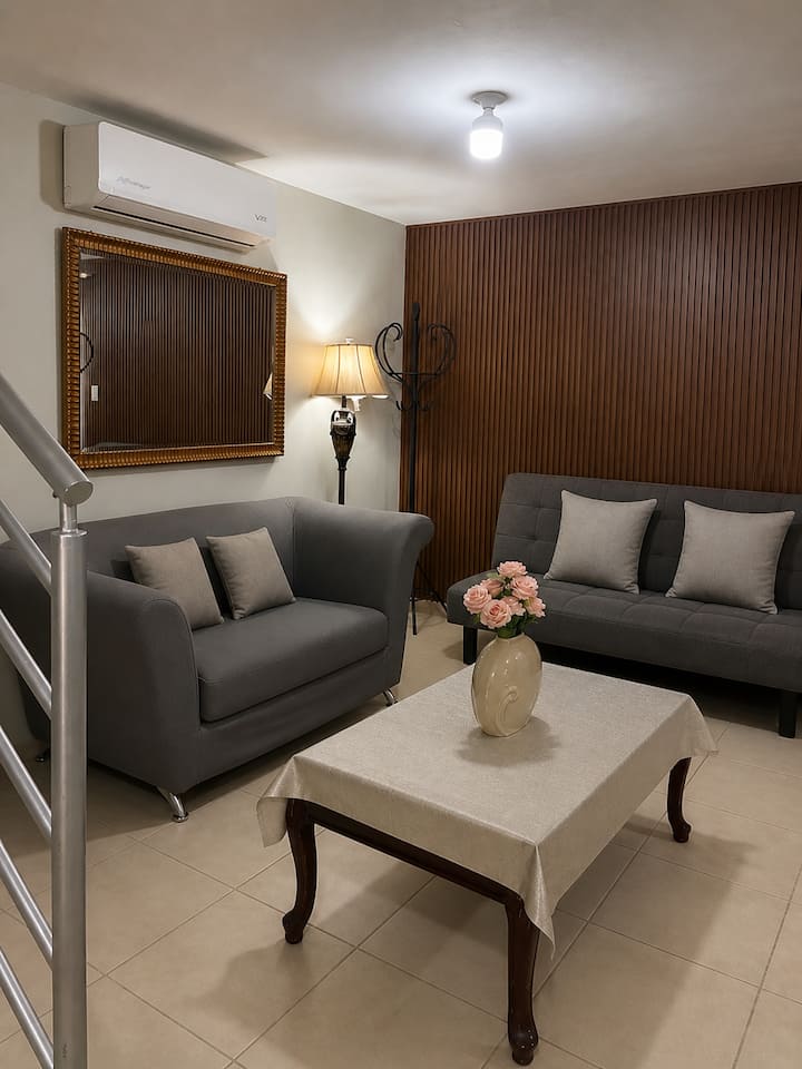 Residencia Ejecutiva Libramiento Y Mitras Poniente - Monterrey