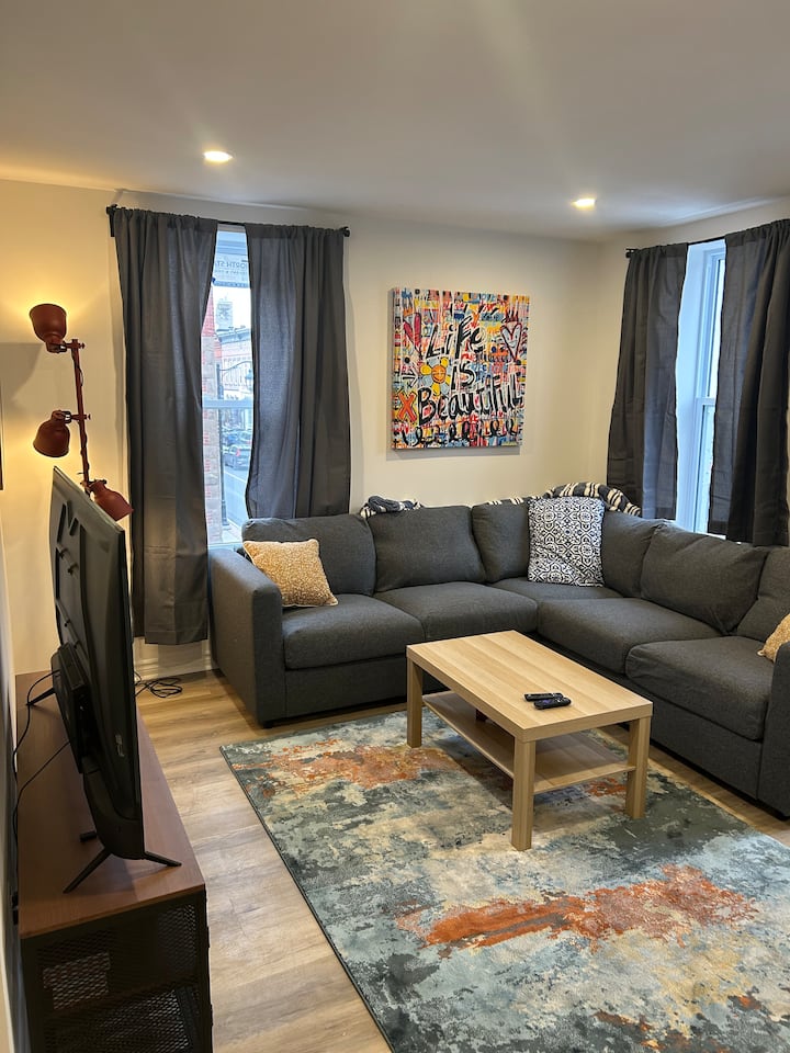 Apartment Overlooking Main Street - Carleton Place