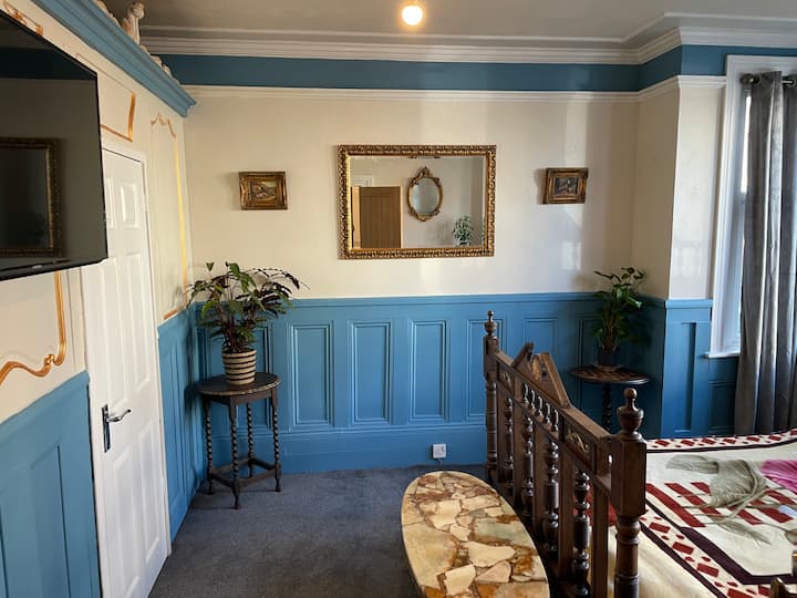 Perivale Lodge - Folkestone