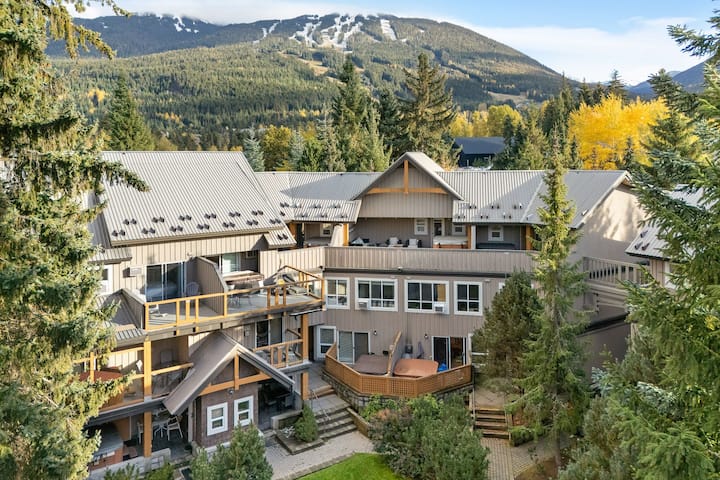 Whistler Village | Ski In Ski Out | Private Hottub - Whistler