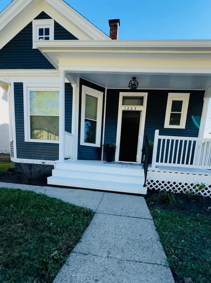 Casa De Colores: 4br Retreat House Near Downtown - Fort Wayne, IN