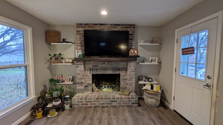 Green Manor - Riverside, MO