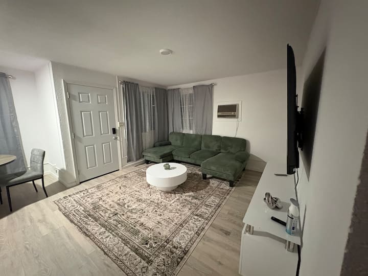 Spacious 3 Bedroom! Fresh Remodel! Great Location! - Winnemucca, NV