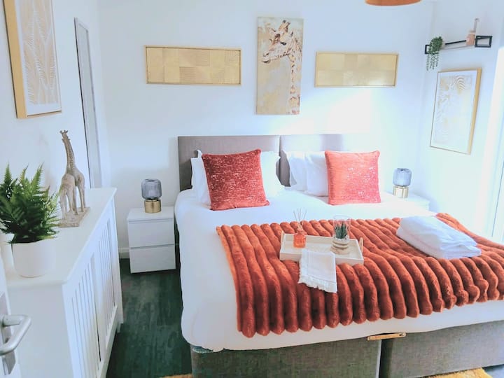 1 Br Corby | Town Centre | Contractors Relocators - Corby