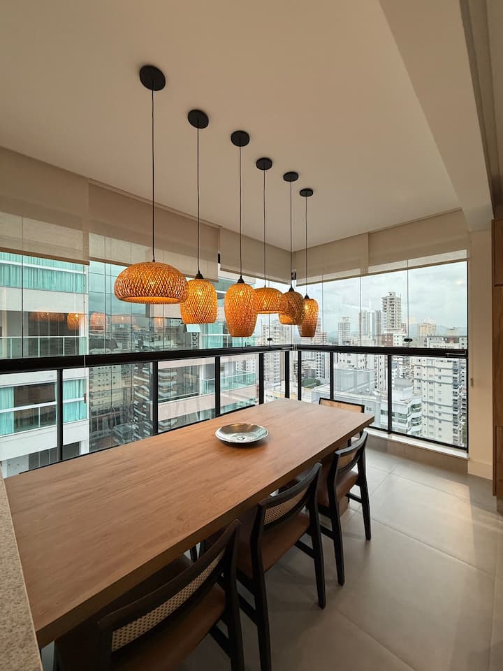 Luxo A 200 Metros Do Mar | 4 Suítes | Meia Praia - Itapema