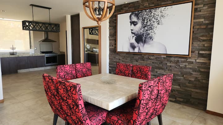 Fantástica Residencia En La Campiña Del Bosque - León