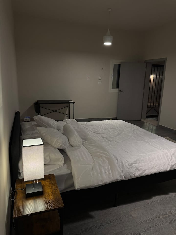 شقه غرفه وصاله بالقرب من المطار - Jeddah King Abdulaziz Airport (JED)