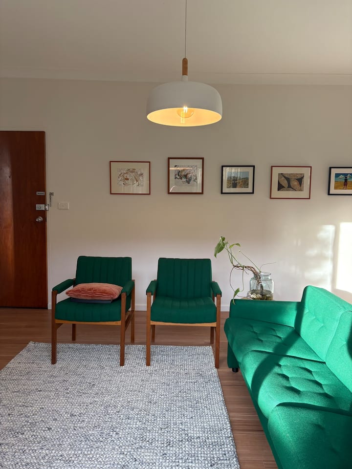 Art Beach Apartment - Wollongong