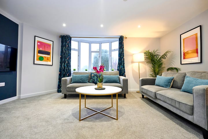 Modern 3-bed Retreat | Walk To Bournemouth Pier - Bournemouth