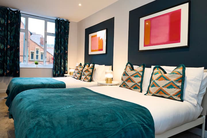 Bright & Airy Apartment – Sleeps 10, Lift Access - Bournemouth