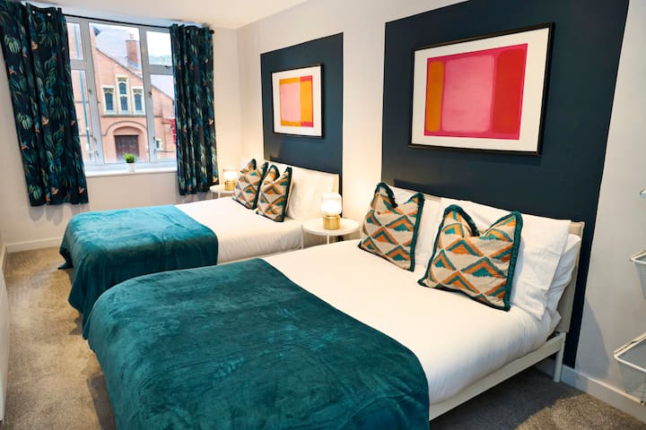 Modern 6br | 12 Beds | Near Beach | Sleeps 20 - Mudeford