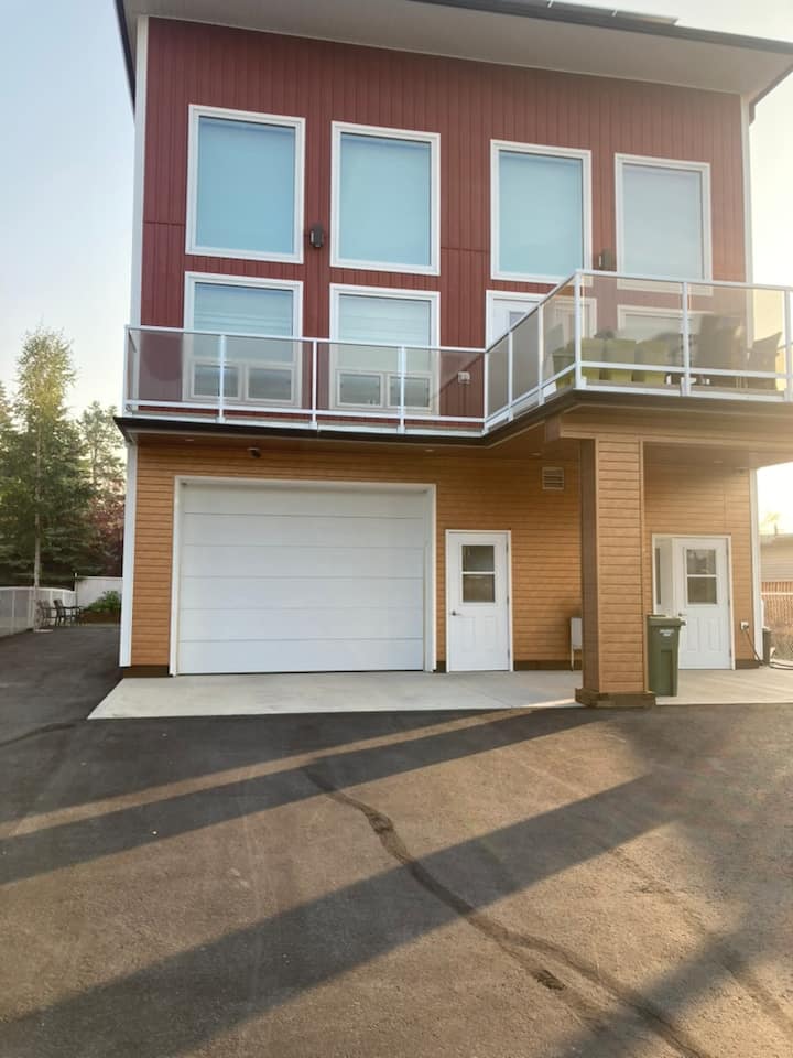 Private Main Floor Suite - Yellowknife