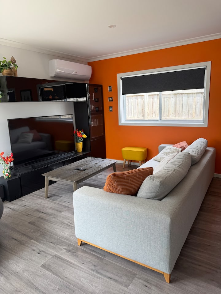 Spacious Coastal Home With Pool Table & Spa - Drysdale