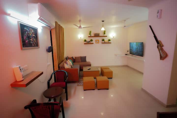 Zoomstay| 3bhk Suite| Near Palassio Mall & Ekana - Lucknow