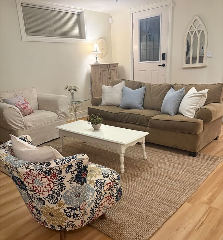 Charming Private Guest Suite Near Thermea Spa - 